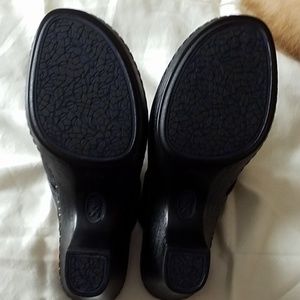 Sofft | Shoes | Sofft Blue Leather Clogs W Hook Eye Design Nwot | Poshmark